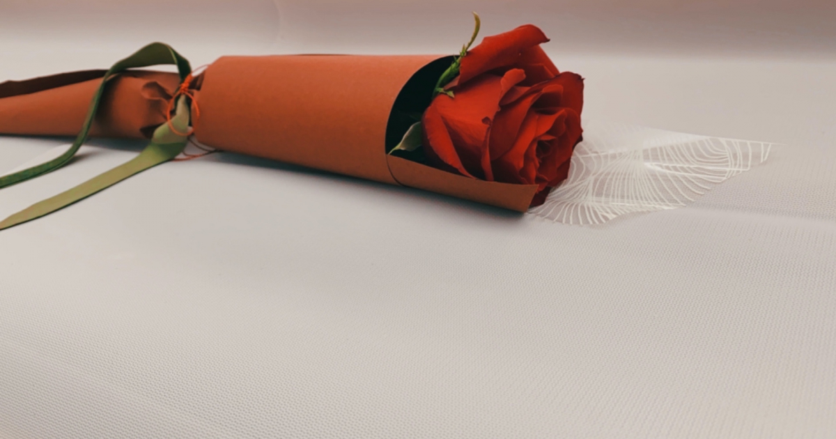 1 szál vörös rózsa - Kocsis Flora Virág Webáruház